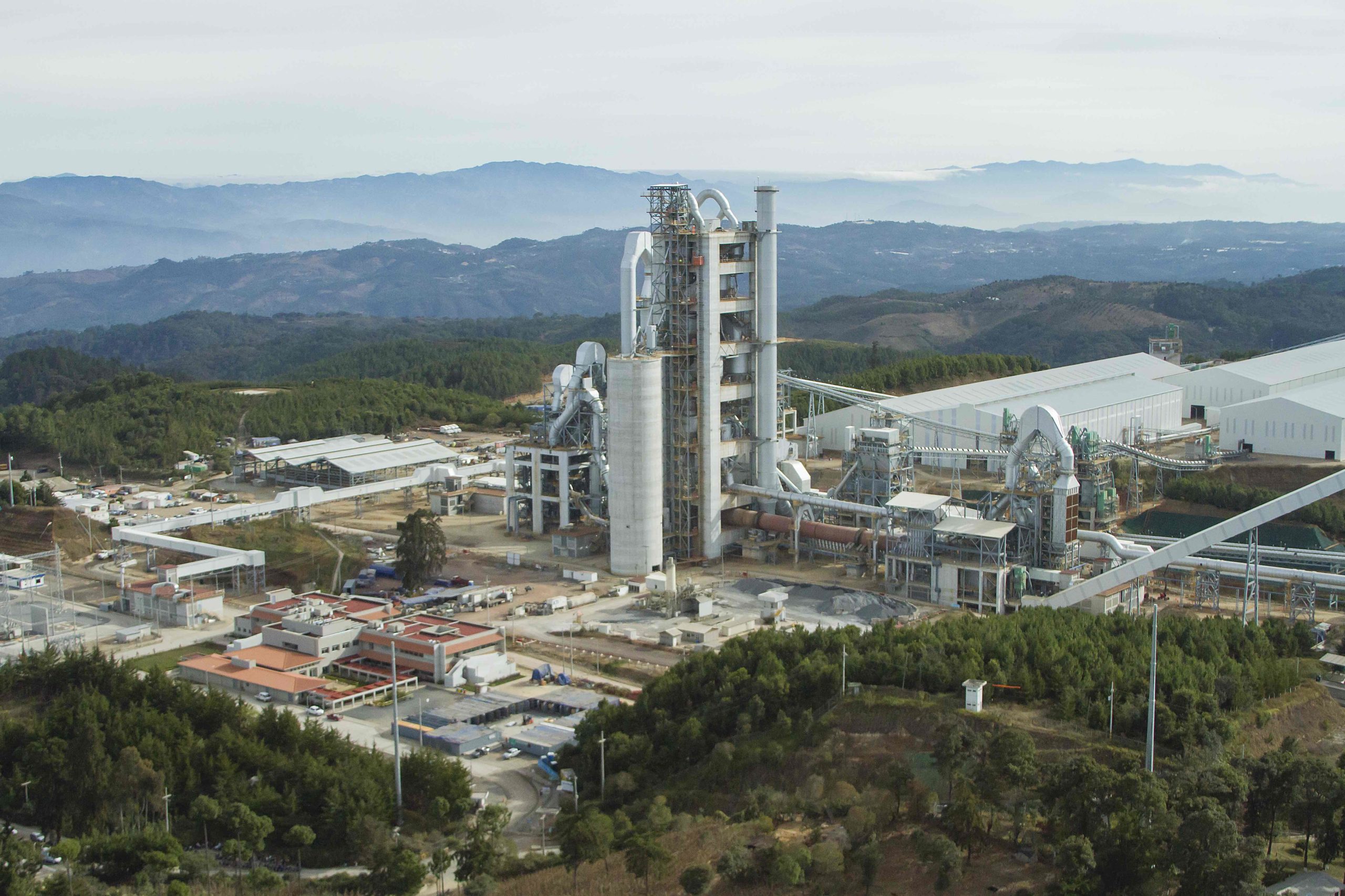 Forbes Centroamérica destaca expansión regional de Cementos Progreso